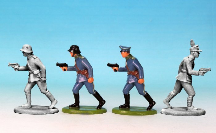 Berglander: Infantry Officers, 13,45